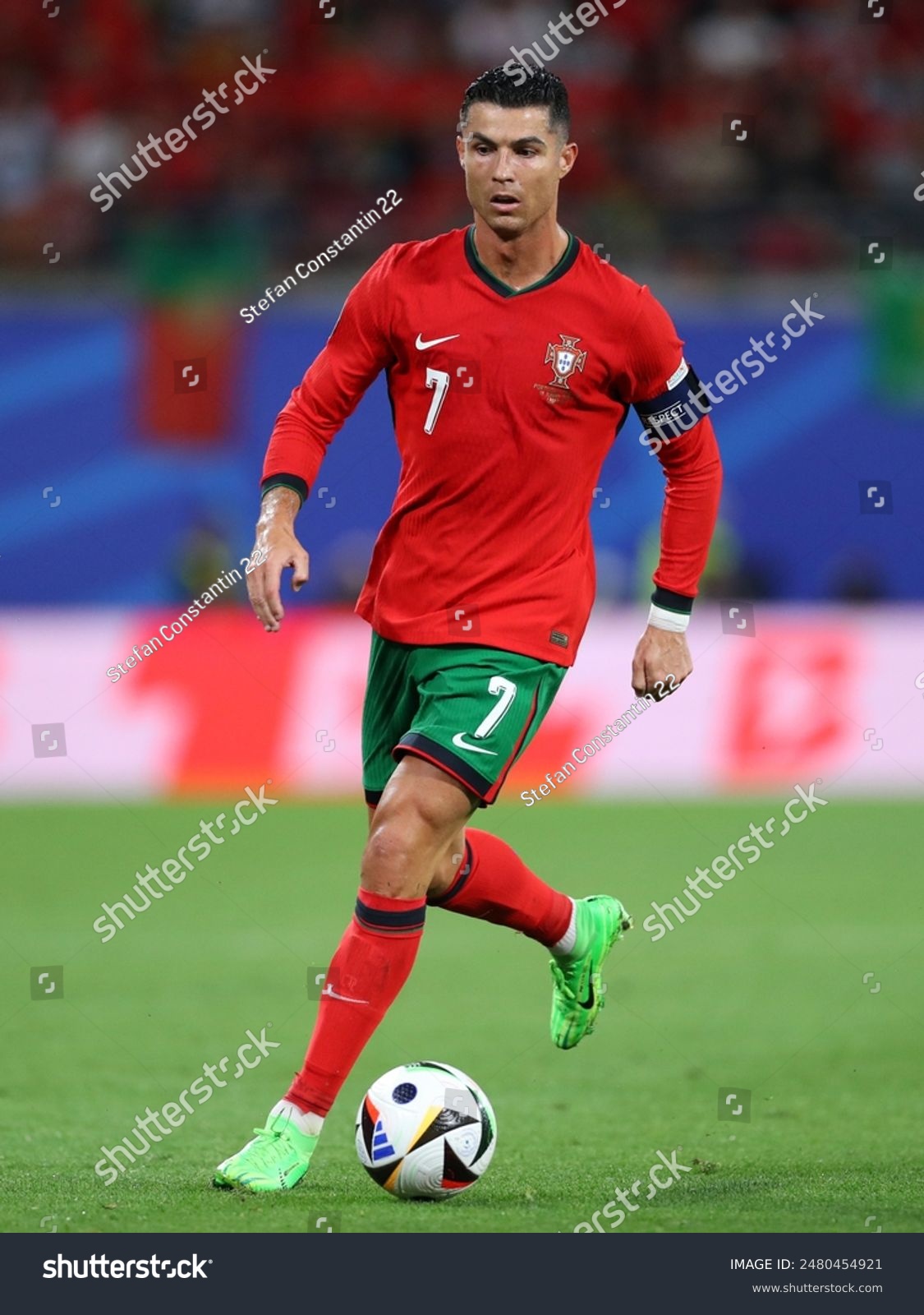 Cristiano Ronaldo Reaches 1 Billion Social Media Followers: An ...